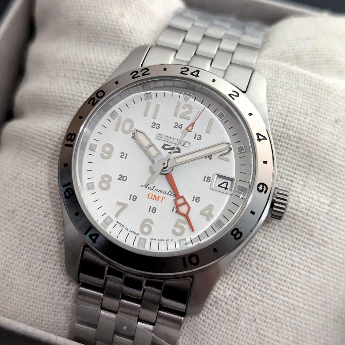 Seiko 5 Sports Field GMT SBSC009 JDM – Nerd Herd